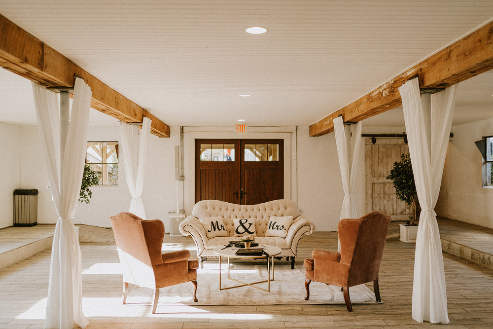 Spaces – Cocktail Hour » Northern Virginia Barn Wedding Venue | 48 ...