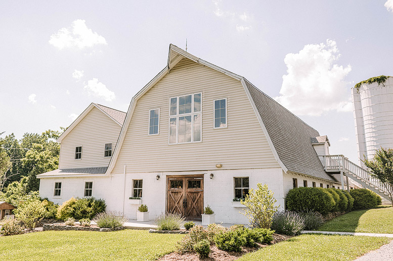 Flower-Filled Beige and Blush Pink Wedding for JMU Graduates » Northern ...